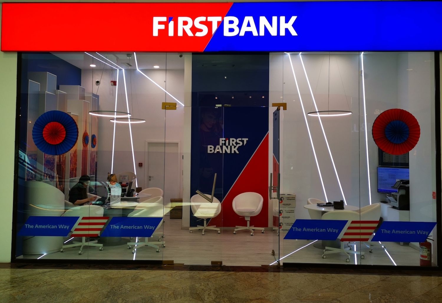 first bank - Stiri Bancare