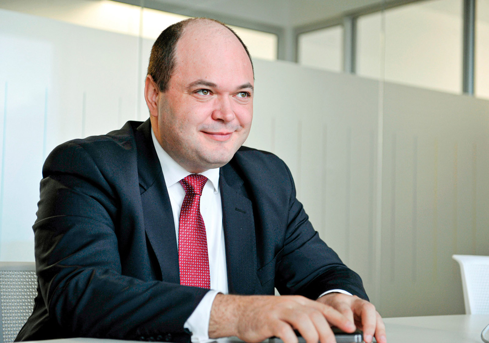 Ionuț Dumitru, economistul-șef al Raiffeisen Bank premier