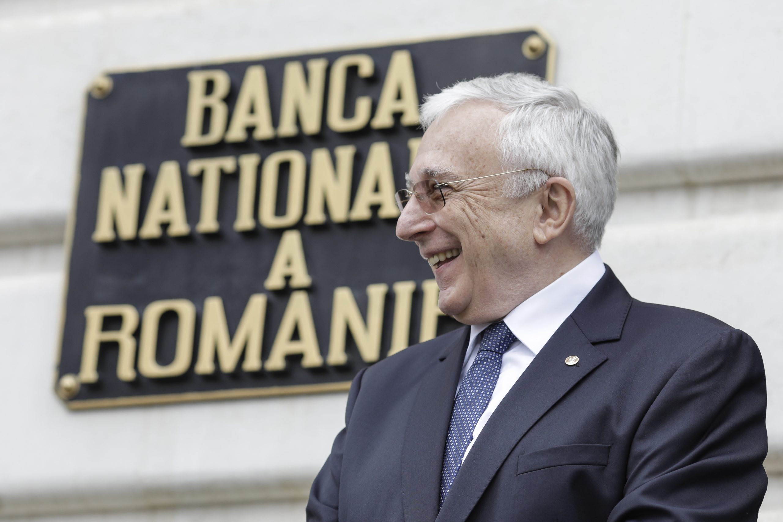 Iepurașul vine de la BNR. Ședința de mâine poate fi ultima "staționare ...